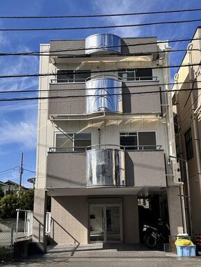 フレス鵠沼海岸 301 藤沢市の貸事務所(一部)の物件情報｜貸事務所（貸オフィス）｜湘南エリアのお部屋探しはアルバハウジングへ ...